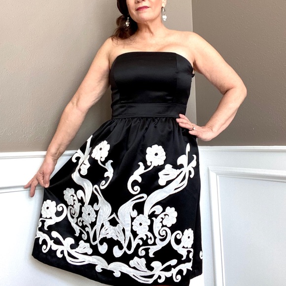 White House Black Market | Dresses | Whbm Strapless Dress In Black With White Appliqu | Poshmark